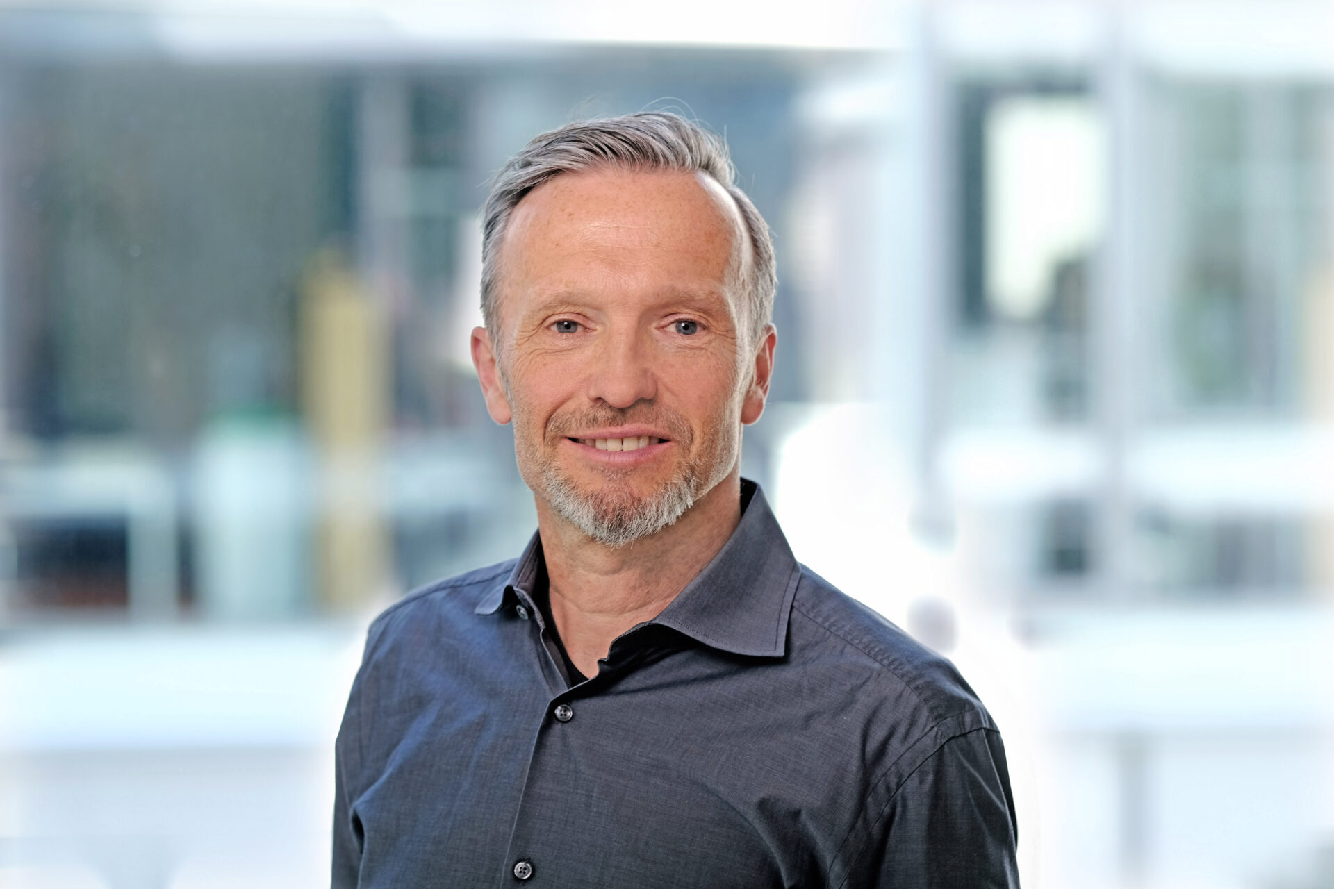 Kontakt - IW JUNIOR gGmbH